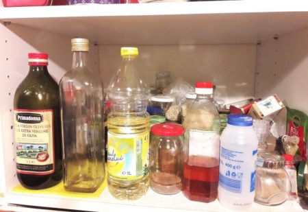 The U-Shaped Spice Rack You Can Easily DIY | GabiRalea.ro | DIY & Living